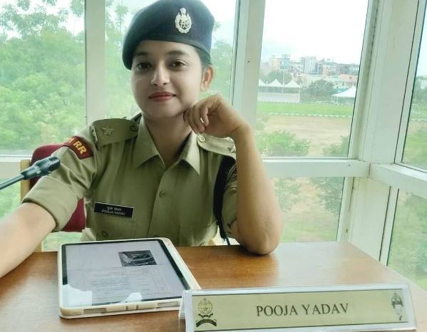ये है देश की सबसे खूबसूरत IPS अफसर, बॉलीवुड की एक्ट्रेस भी है सुंदरता में फेल, IAS से की है शादी